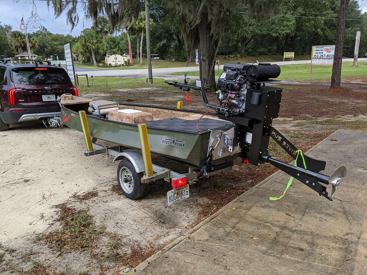 23 HP Fuel Injected Mud Motor - RiverRunMarine